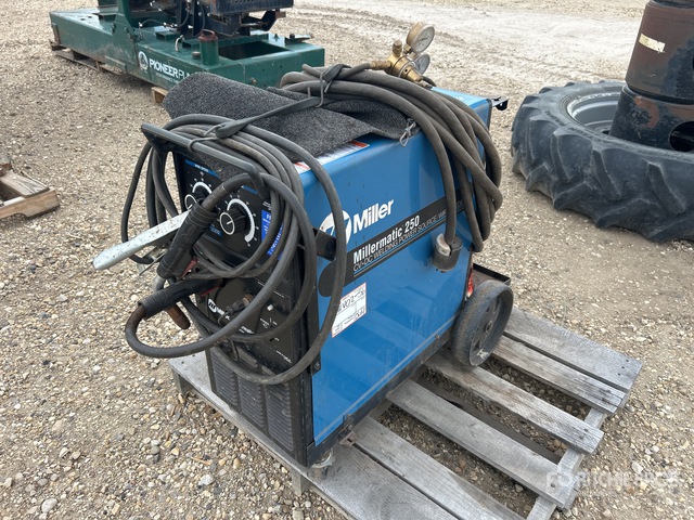 Miller Millermatic 250 Mobile MIG Soudeuse | Ritchie Bros. Auctioneers