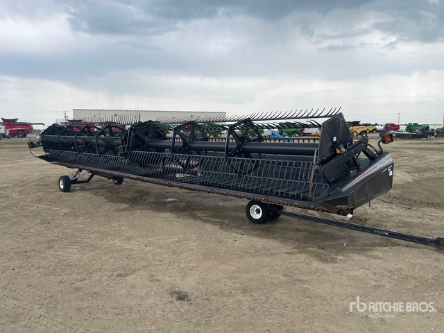 2002 MacDon 972 36 ft Draper Combine Header | Ritchie Bros. Auctioneers