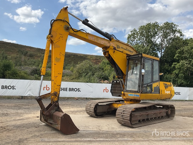 1990 JCB 814 Sliding Boom Tracked Excavator | Ritchie Bros. Auctioneers