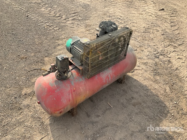 Clarke Air Compressor | Ritchie Bros. Auctioneers
