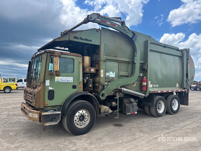 2015 Mack MRU613 6x4 Front Loader Waste Collection Truck | Ritchie Bros ...