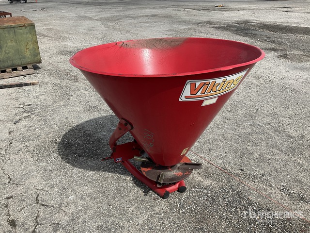 Viking 22 in Fertilizer Spreader | Ritchie Bros. Auctioneers