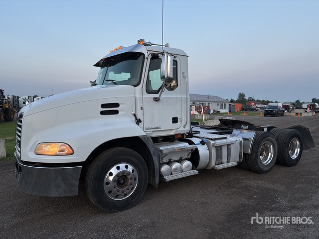 2016 Mack CXU613 6x4 T/A Day Cab Truck Tractor | Ritchie Bros. Auctioneers