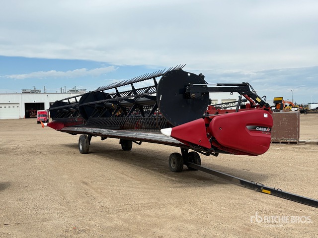 2014 Case 3162 45 ft Flex Draper Combine Header | Ritchie Bros. Auctioneers