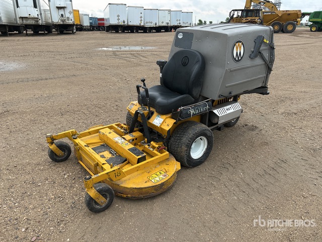 Walker MTGHS Zero-Turn Lawn Mower | Ritchie Bros. Auctioneers
