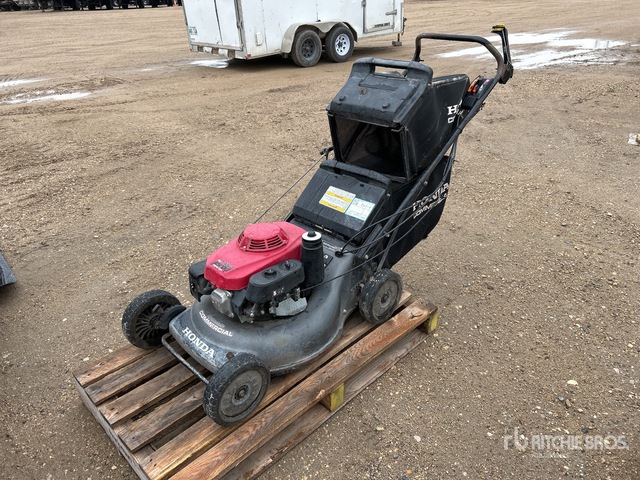 Honda HRC216 Walk-Behind Hydro-Static Lawn Mower | Ritchie Bros ...