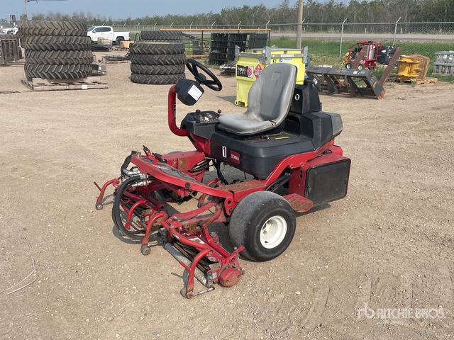 2001 Toro Greensmaster 3250-D Greens Mower | Ritchie Bros. Auctioneers