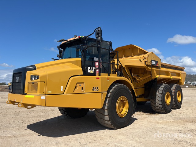 2019 Cat 740EJ Ejector Articulated Dump Truck | Ritchie Bros. Auctioneers