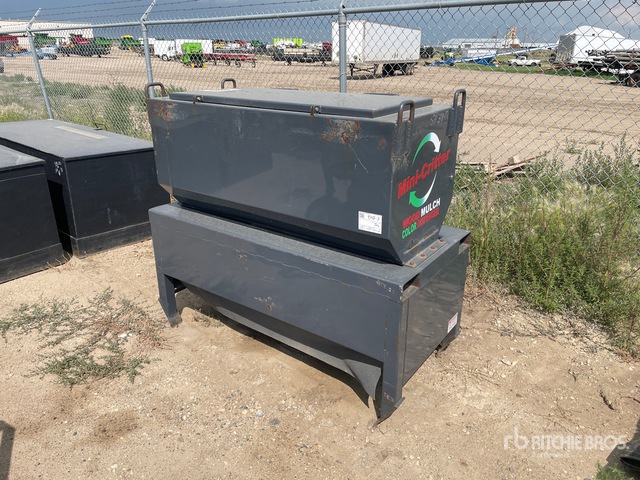 Mini Critter Automatic Wood Mulch Coloring System | Ritchie Bros ...