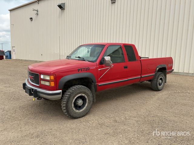 1996 GMC Sierra 2500 SLE 4x4 Extended Cab Pickup | Ritchie Bros ...