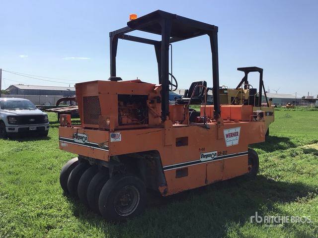 1995 Ferguson SP912 9 Wheel Pneumatic Roller | Ritchie Bros. Auctioneers