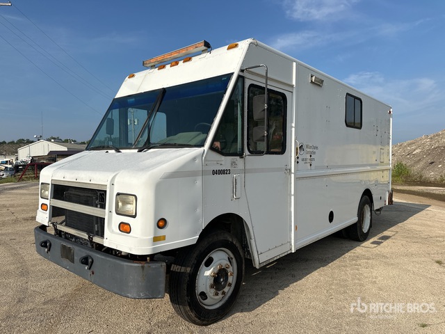 1999 Freightliner MT55 4x2 Step Van | Ritchie Bros. Auctioneers