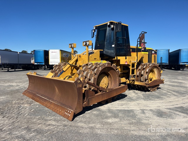 2003 Cat 825G Converted from 826G II Soil Compactor | Ritchie Bros ...