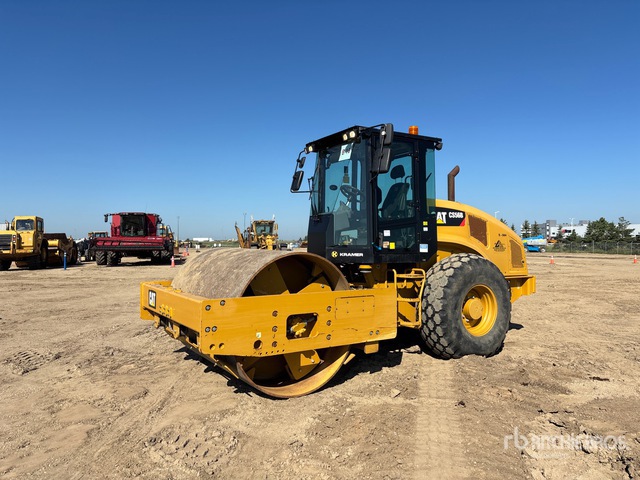 2013 Cat CS56B Smooth Drum Compactor | Ritchie Bros. Auctioneers