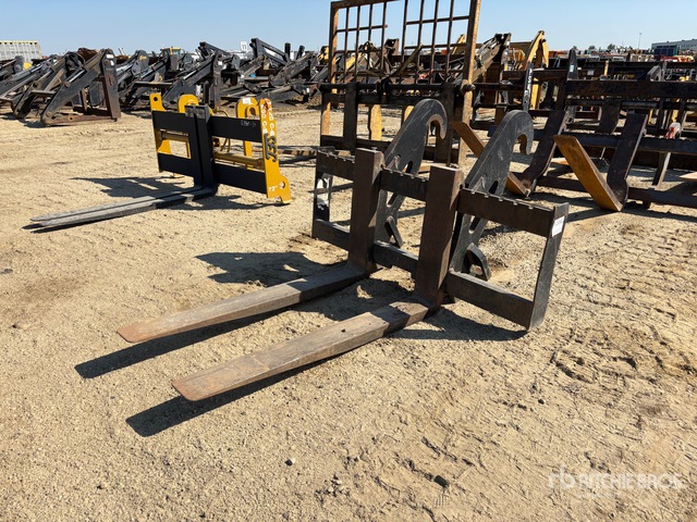 Cat 54 in Q/C Wheel Loader Forks - Fits Cat 930K | Ritchie Bros ...