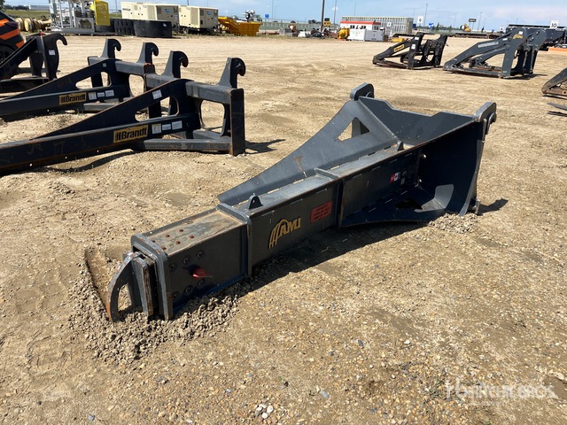 AMI 84 in Wheel Loader Material Handling Arm | Ritchie Bros. Auctioneers