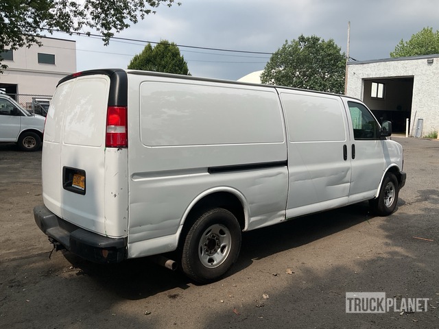 2019 Chevrolet Express 3500 Cargo Van in Lindenhurst, New York, United ...