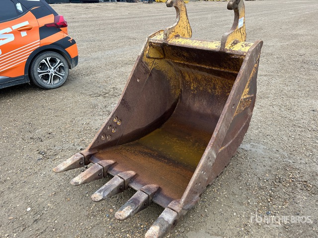 Brandt 40 in Q/C Digging Excavator Bucket - Fits John Deere 250G/290G ...