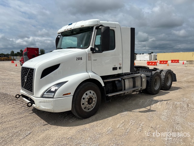 2020 Volvo VNR 6x4 T/A Day Cab Truck Tractor | Ritchie Bros. Auctioneers