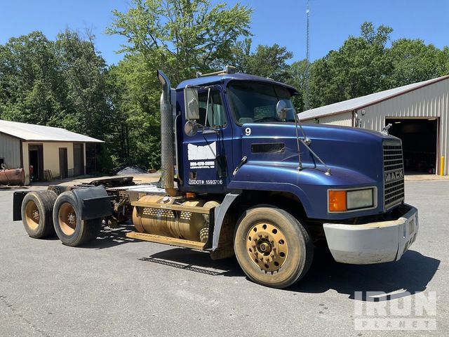 2002 Mack CH613 6x4 T/A Day Cab Truck Tractor in Leonardtown, Maryland ...