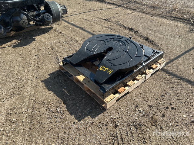 Holland Sliding Fifth Wheel | Ritchie Bros. Auctioneers