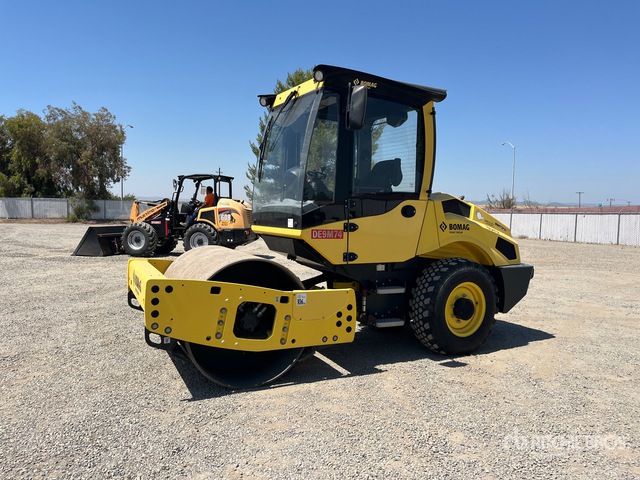 2018 Bomag BW145D-5 Smooth Drum Compactor | Ritchie Bros. Auctioneers