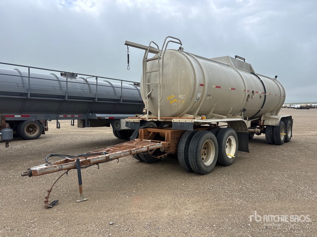 1998 Beall 6800 gal Quad/A Pup Tanker Trailer | Ritchie Bros. Auctioneers