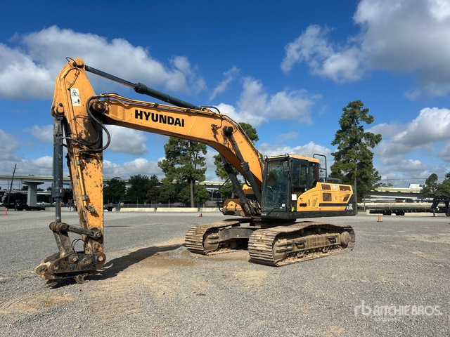 2018 Hyundai HX300L Tracked Excavator | Ritchie Bros. Auctioneers