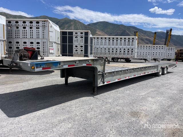 2017 Felling 48 ft T/A Hydraulic Tail Trailer | Ritchie Bros. Auctioneers