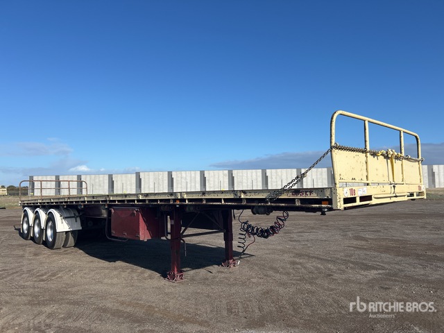 1988 Lusty 12.5 m Tri/A Flatbed Trailer | Ritchie Bros. Auctioneers