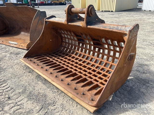 OZ 2080 mm Q/C Skeleton Excavator Bucket - Fits Cat 336 | Ritchie Bros ...