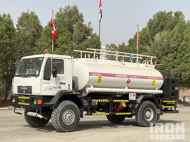 2005 MAN LE18.220 8000 L 4x4 Tanker Truck | Ritchie Bros. Auctioneers