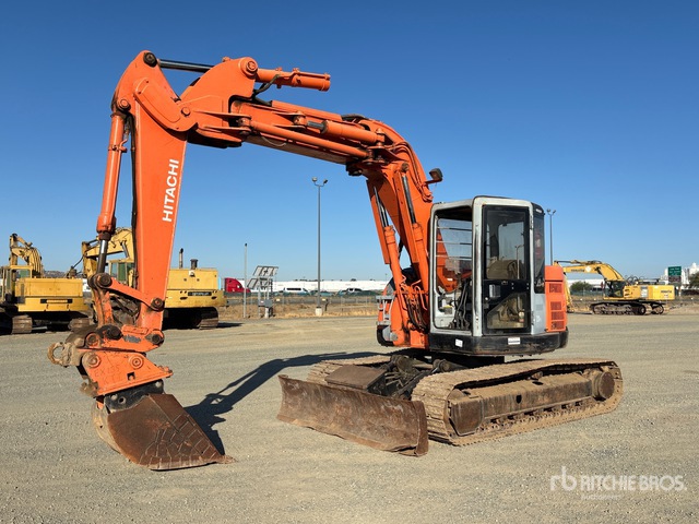 2001 Hitachi EX135UR-5 Tracked Excavator | Ritchie Bros. Auctioneers