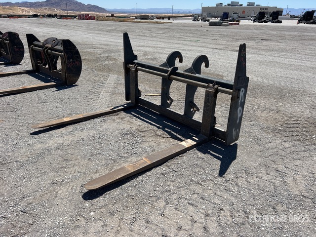 Cat 71 in Fits Cat 938/930/924 Wheel Loader Forks | Ritchie Bros ...
