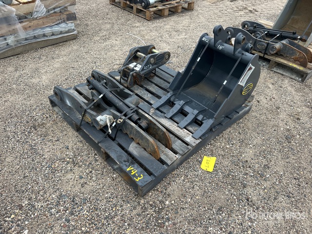 Strickland 18 in Digging Excavator Bucket | Ritchie Bros. Auctioneers