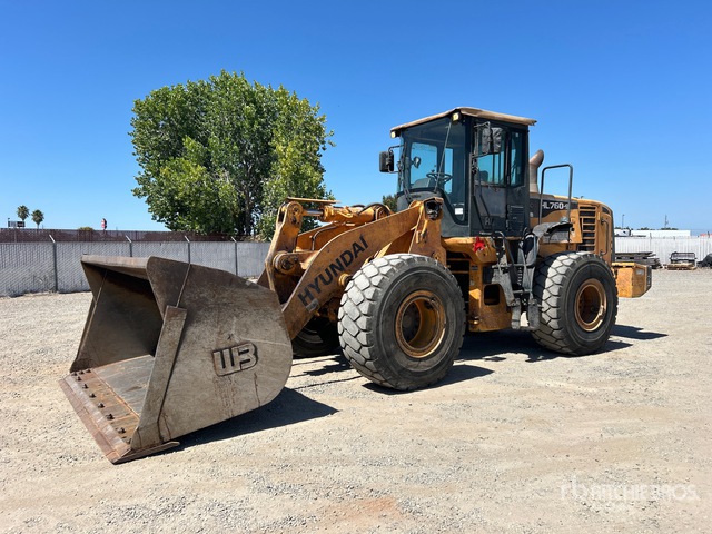 1998 Hyundai HL760-9 Wheel Loader | Ritchie Bros. Auctioneers