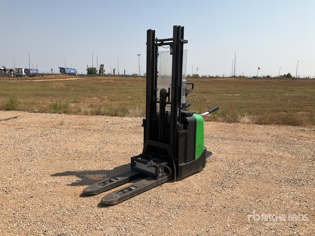 2013 Cesab S313 Electric Stacker | Ritchie Bros. Auctioneers