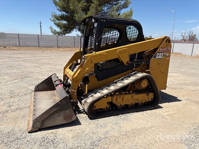 2016 Cat 239D Compact Track Loader | Ritchie Bros. Auctioneers