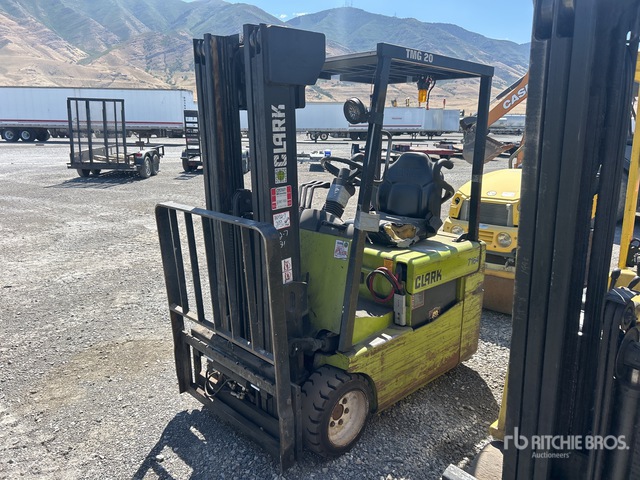 1998 Clark TMG20 3700 lb Electric Forklift | Ritchie Bros. Auctioneers
