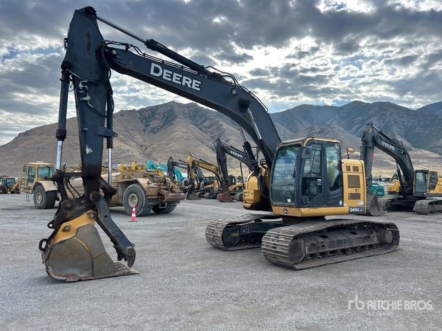 2015 John Deere 245G Tracked Excavator | Ritchie Bros. Auctioneers