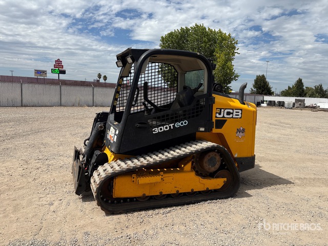 2015 JCB 300T Compact Track Loader | Ritchie Bros. Auctioneers