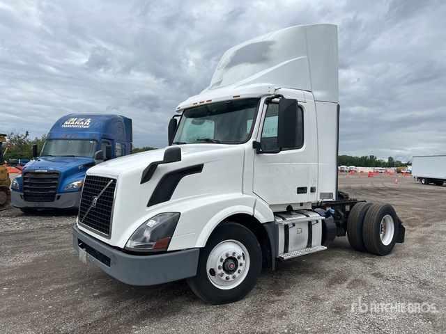 2017 Volvo VNL 4x2 S/A Day Cab Truck Tractor | Ritchie Bros. Auctioneers