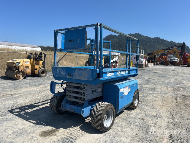 2002 Genie GS-2668 Dual Fuel Scissor Lift | Ritchie Bros. Auctioneers