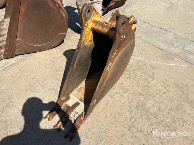 Case 12 in Digging Backhoe Rear Bucket | Ritchie Bros. Auctioneers