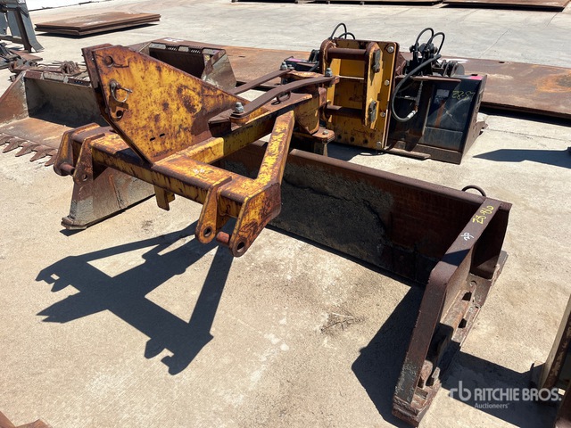 90 in Box Scraper | Ritchie Bros. Auctioneers