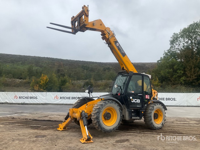 2014 JCB 533-105 Telehandler | Ritchie Bros. Auctioneers