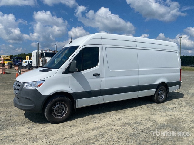 2021 Mercedes-Benz Sprinter 2500 Fourgon cargo | Ritchie Bros. Auctioneers