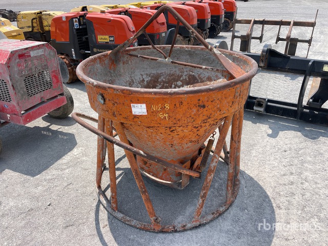 Concrete Bucket Attachment | Ritchie Bros. Auctioneers
