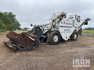 Roadtec SB-1500 Wheel Asphalt Transfer Machine in Oklahoma City ...