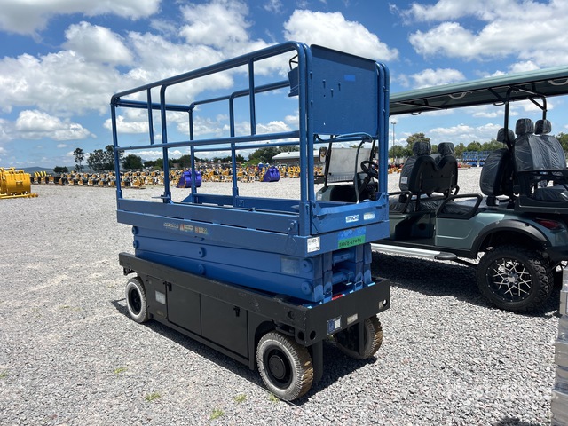 2006 Aichi SV06B Electric Elevador de Tijera / Scissor Lift | Ritchie Bros. Auctioneers